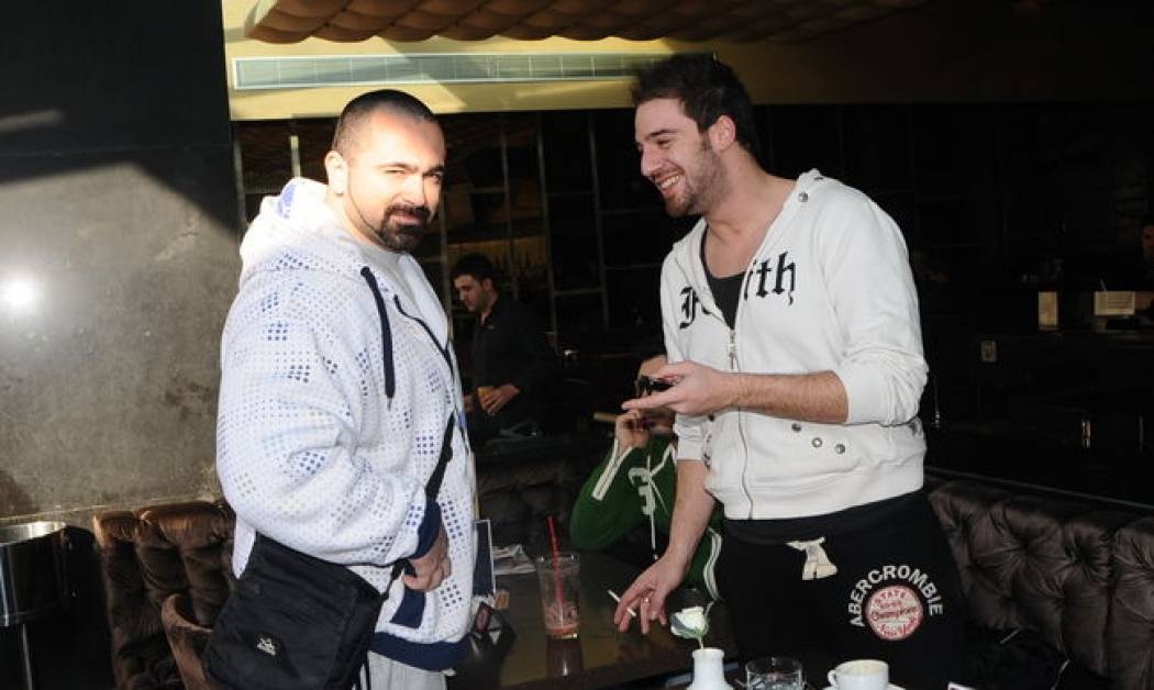 Βο-Θάνος Τζάνης: Παρέα για καφεδάκι | Gossip-tv.gr