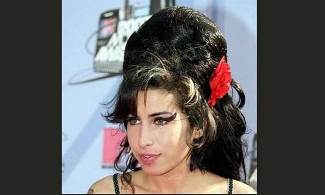 ΣΟΚ: Πέθανε η Amy Winehouse | Gossip-tv.gr
