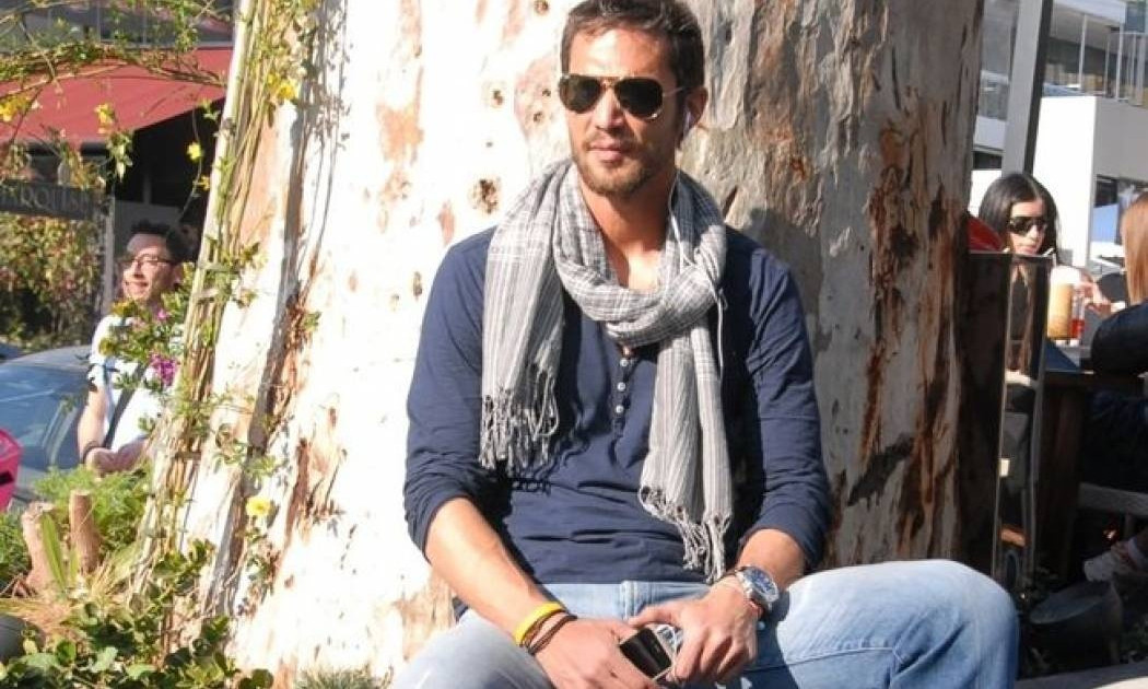 Αλέξανδρος Παρθένης: Απολαμβάνοντας τον ήλιο | Gossip-tv.gr