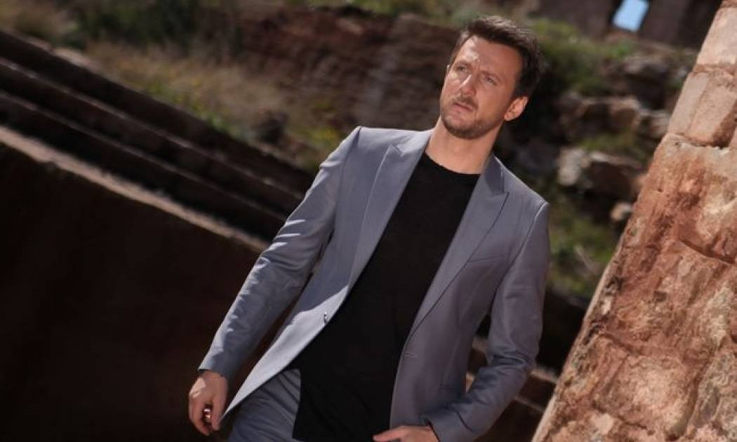 Δείτε το νέο video clip του Κώστα Καραφώτη | Gossip-tv.gr