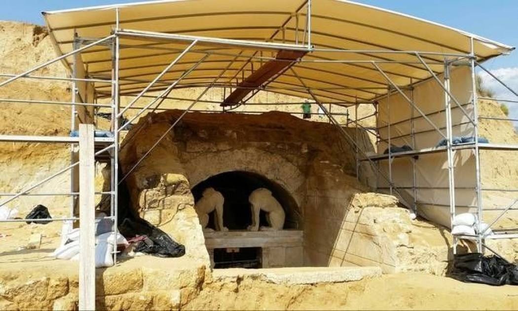 Αμφίπολη: Οι αγρότες που βρήκαν αρχαία στα χωράφια τους | Gossip-tv.gr