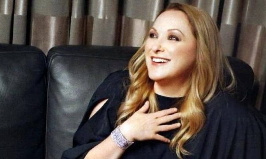 Ρένια Λουιζίδου: «Εκεί που δεν ήθελα να μοιάσω της μαμάς μου αλλά δεν ...