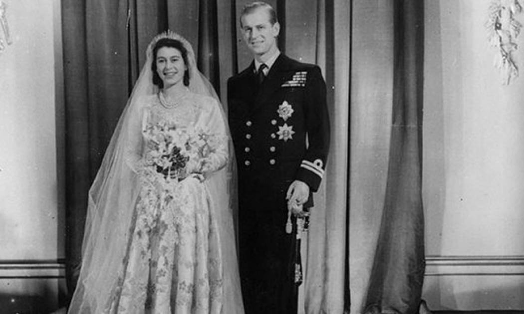 Βασίλισσα Ελισάβετ: Ο έρωτας και ο γάμος με τον Φίλιππο | Gossip-tv.gr