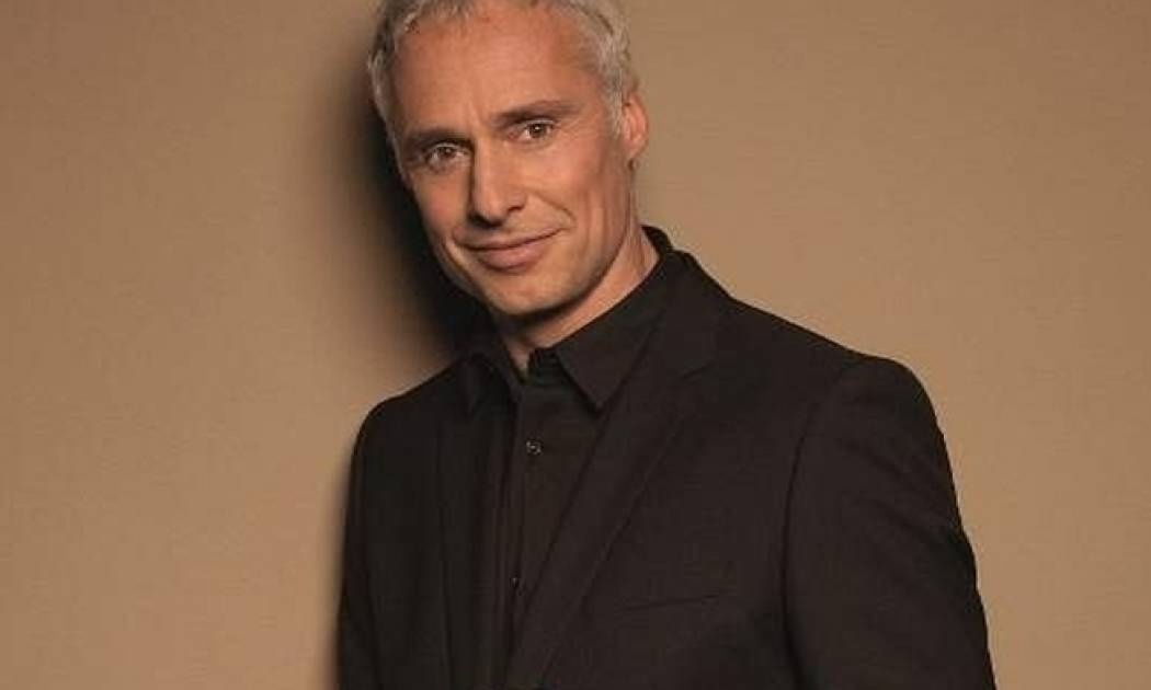 Αντώνης Φραγκάκης: «Δεν συμπαθώ τα κουτσομπολιά. Δε με αφορά με ποιον ...