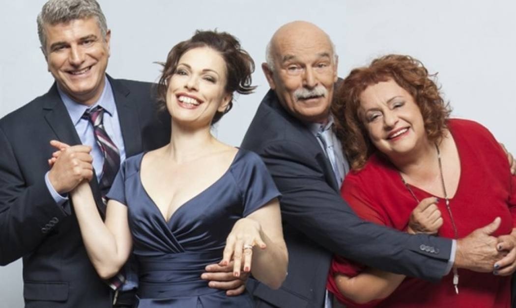 Πρωταγωνιστής της Μουρμούρας έκανε καντάδα στο κορίτσι που του άρεσε ...