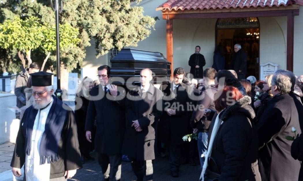 Το τελευταίο αντίο στην Κέλλυ Σακάκου | Gossip-tv.gr