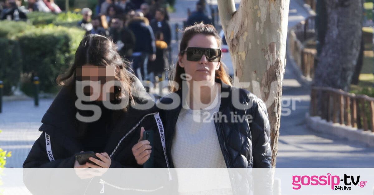 Μαρία Καλάβρια: Σπάνια εμφάνιση με την κόρη της στη Γλυφάδα – Έχουν το ...