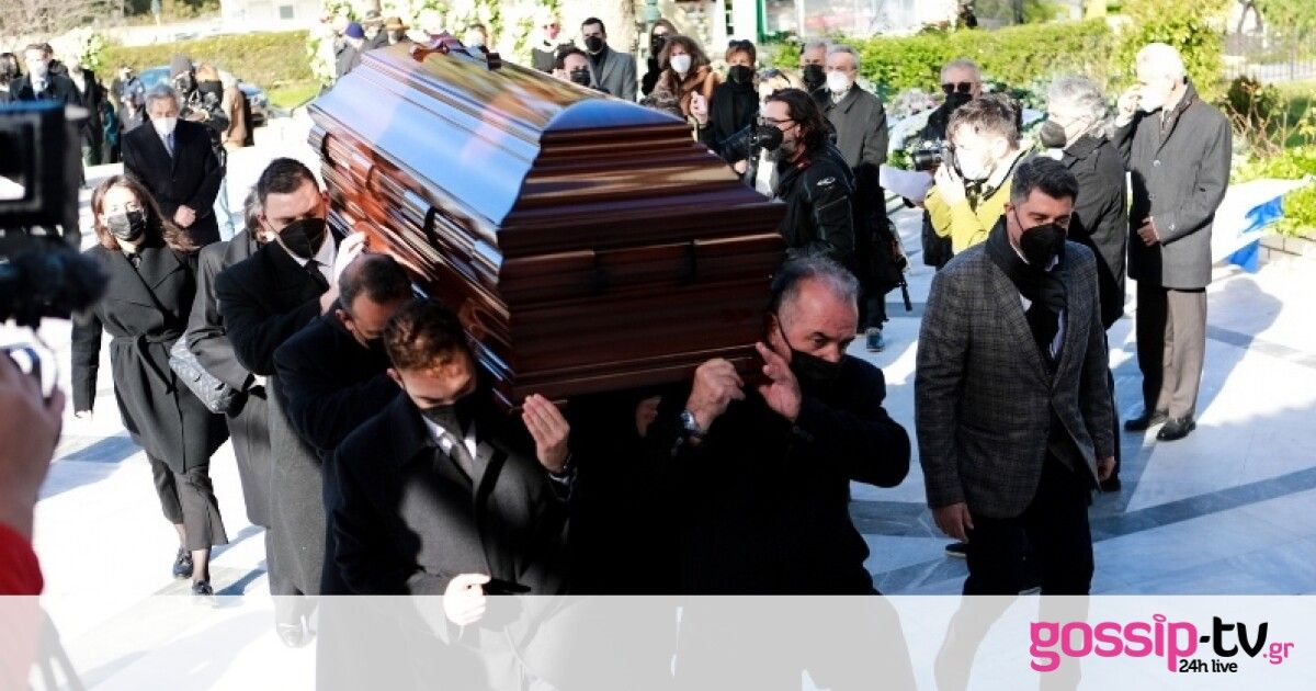 Αλέκος Φασιανός: Θλίψη στο τελευταίο αντίο στον εμβληματικό ζωγράφο ...
