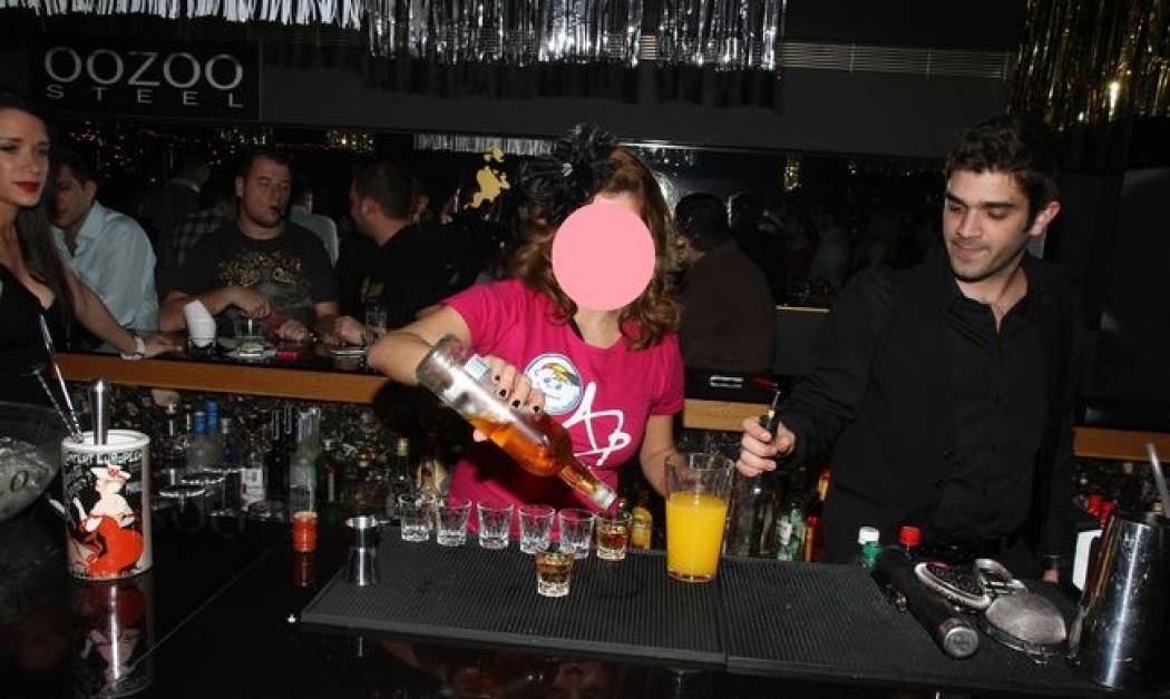 Η ηθοποιός που έγινε... barwoman | Gossip-tv.gr