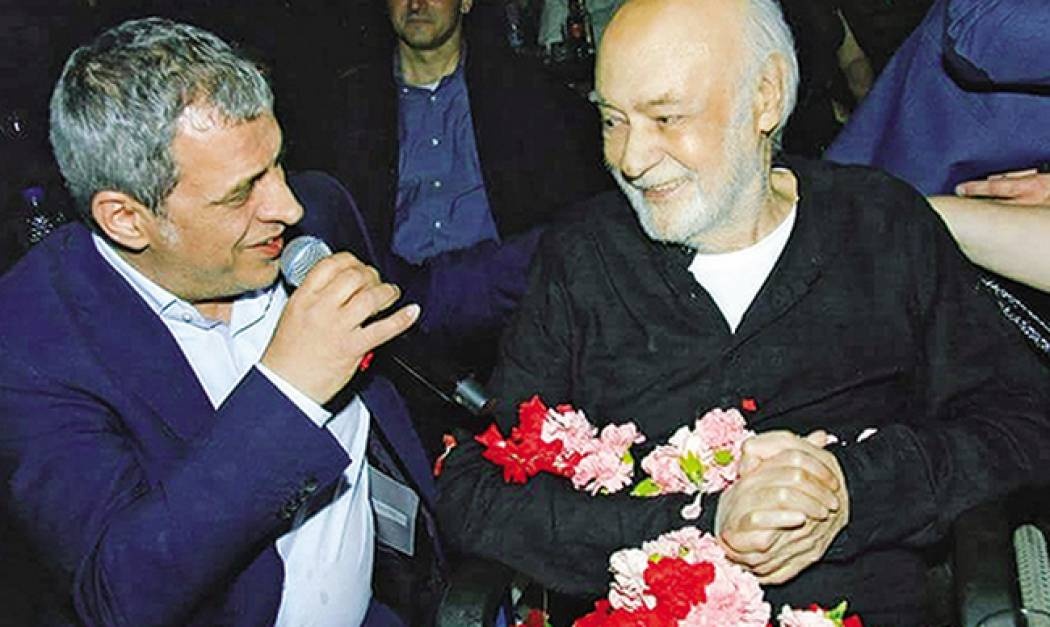 Στα μπουζούκια ο Ανδρέας Μπάρκουλης | Gossip-tv.gr