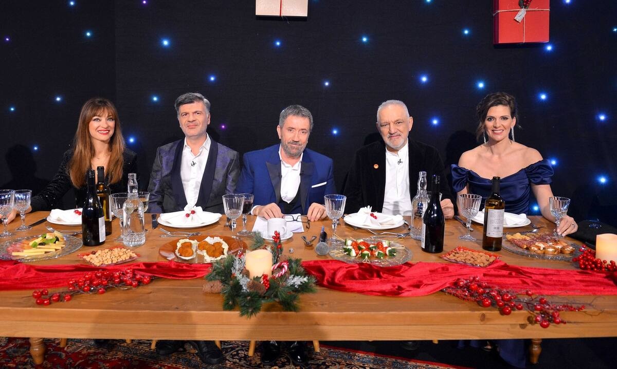 Παπαδόπουλος: Η επιστροφή στην ΕΡΤ με το πιο κεφάτο εορταστικό ...