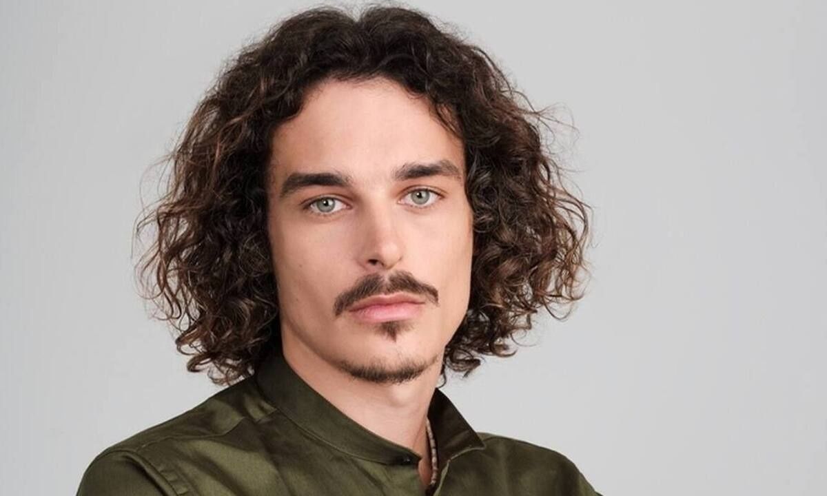 Μαύρο Ρόδο: Η Ευτυχία αποκαλύπτει στον Λευτέρη το μεγάλο μυστικό του ...